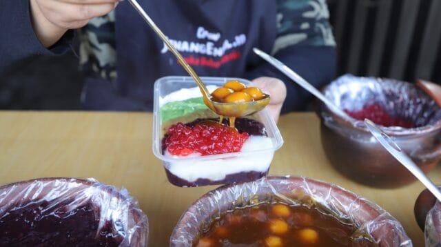 Yuk Cobain Sarapan Bubur Manis dengan Jenang Endil di Kota Tangerang ...