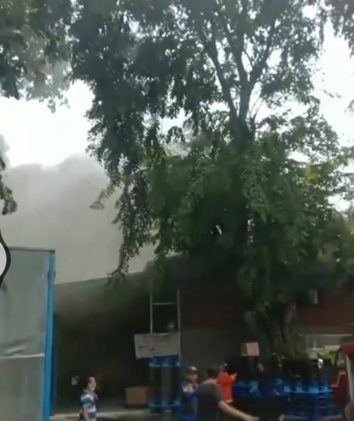 Kebakaran di PT Wingoh Albindo di Kota Tangerang, Kerugian Ditaksir ...
