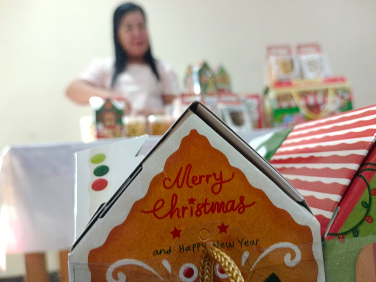 FOTO : Dhea Cake Ramai Pesanan Bingkisan Kue Natal 2024