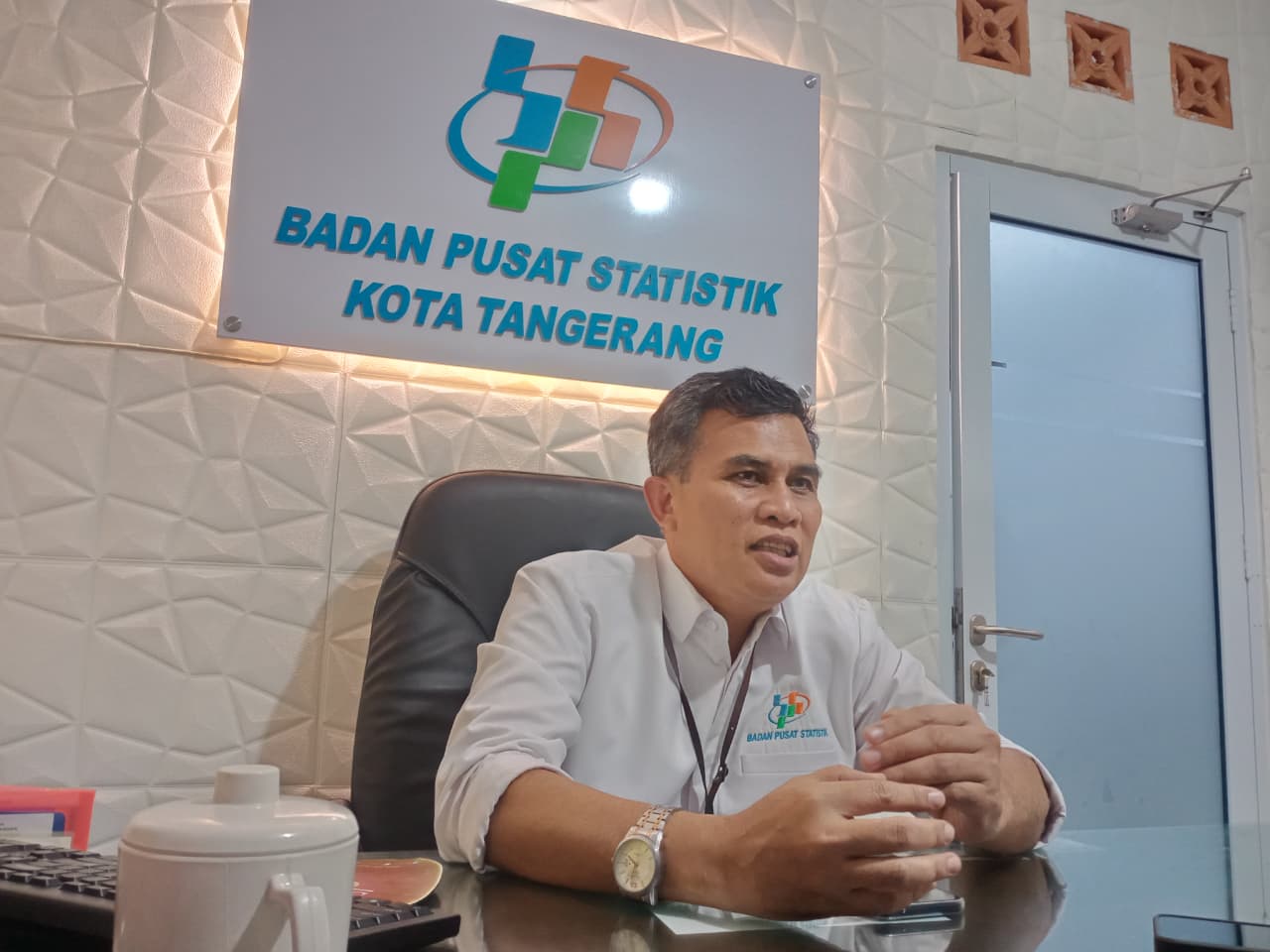 Kota Tangerang Alami Deflasi di Tengah Kenaikan Harga Emas!
